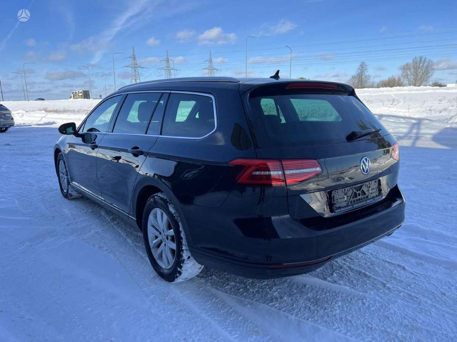 Black Volkswagen Passat 2019 in Siauliai, with an engine capacity of 1.97 L and mileage of 198 thousand km for 10400 €, photo 8 on AUTOMOTO.COM.LV