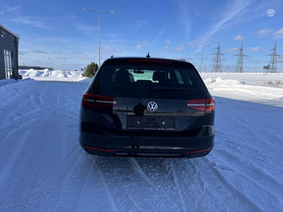 Black Volkswagen Passat 2019 in Siauliai, with an engine capacity of 1.97 L and mileage of 198 thousand km for 10400 €, photo 9 on AUTOMOTO.COM.LV