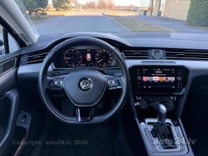 Black Volkswagen Passat 2019 in Tartu, with an engine capacity of 2.00 L and mileage of 198 thousand km for 18950 €, photo 5 on AUTOMOTO.COM.LV