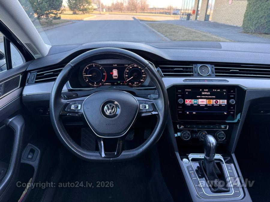 Black Volkswagen Passat 2019 in Tartu, with an engine capacity of 2.00 L and mileage of 198 thousand km for 18950 €, photo 5 on AUTOMOTO.COM.LV