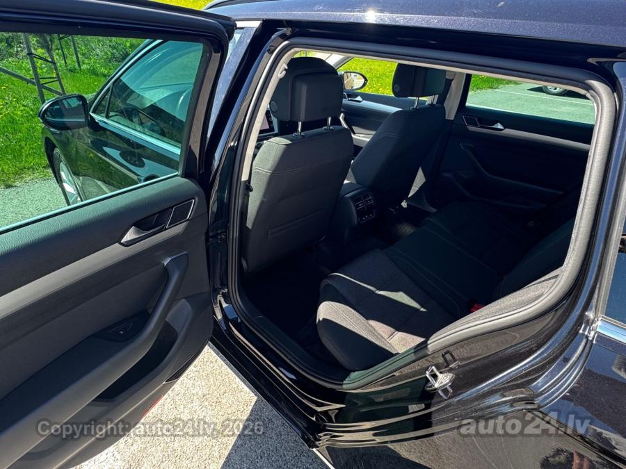 Melns Volkswagen Passat 2019 Tallina, ar dzinēja tilpumu 1.50 L un nobraukumu 154 tūkst. km par 15500 €, foto 15 vietnē AUTOMOTO.COM.LV