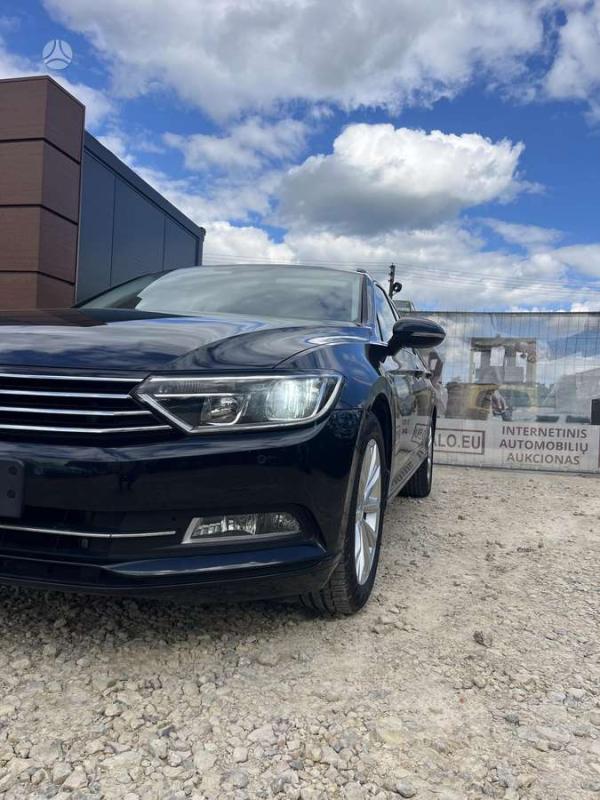 Black Volkswagen Passat 2019 in Kaunas, with an engine capacity of 1.97 L and mileage of 193 thousand km for 12000 €, photo 4 on AUTOMOTO.COM.LV