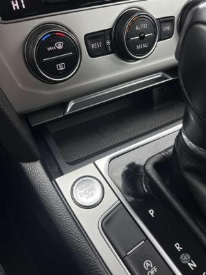 Black Volkswagen Passat 2019 in Kaunas, with an engine capacity of 1.97 L and mileage of 193 thousand km for 12000 €, photo 14 on AUTOMOTO.COM.LV