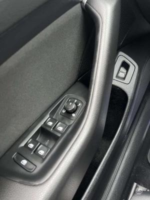 Black Volkswagen Passat 2019 in Kaunas, with an engine capacity of 1.97 L and mileage of 193 thousand km for 12000 €, photo 15 on AUTOMOTO.COM.LV