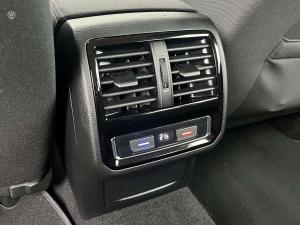 Black Volkswagen Passat 2019 in Kaunas, with an engine capacity of 1.97 L and mileage of 193 thousand km for 12000 €, photo 17 on AUTOMOTO.COM.LV