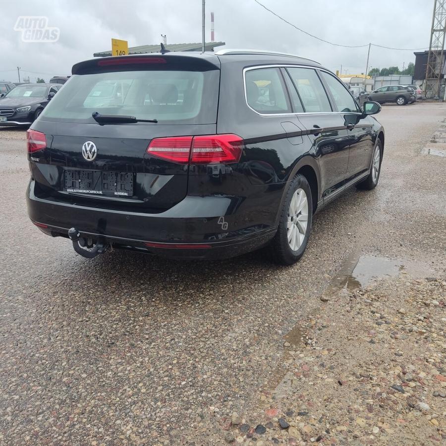 Black Volkswagen Passat 2019 in Vilnius, with an engine capacity of 1.50 L and mileage of 228 thousand km for 8500 €, photo 7 on AUTOMOTO.COM.LV