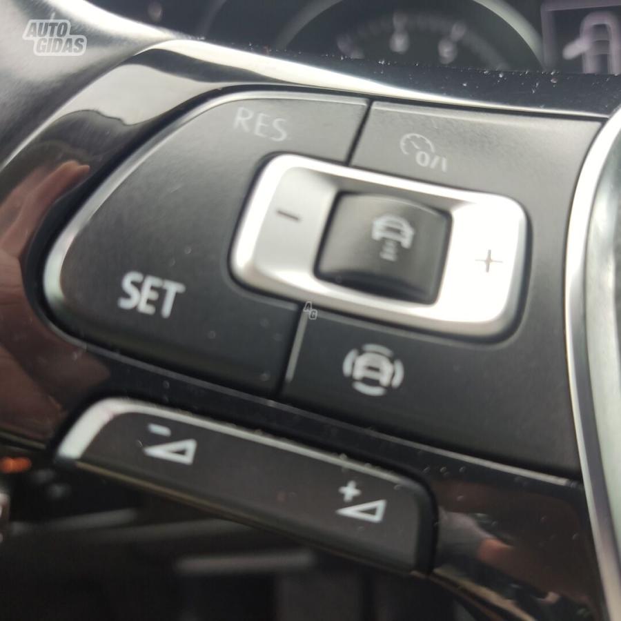 Black Volkswagen Passat 2019 in Vilnius, with an engine capacity of 1.50 L and mileage of 228 thousand km for 8500 €, photo 13 on AUTOMOTO.COM.LV