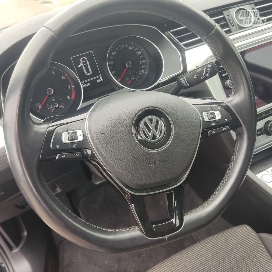 Black Volkswagen Passat 2019 in Vilnius, with an engine capacity of 1.50 L and mileage of 228 thousand km for 8500 €, photo 20 on AUTOMOTO.COM.LV
