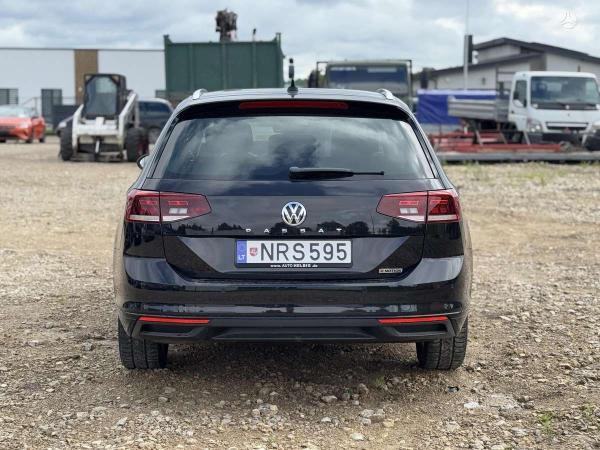Black Volkswagen Passat 2019 in Siauliai, with an engine capacity of 1.97 L and mileage of 176 thousand km for 14900 €, photo 5 on AUTOMOTO.COM.LV