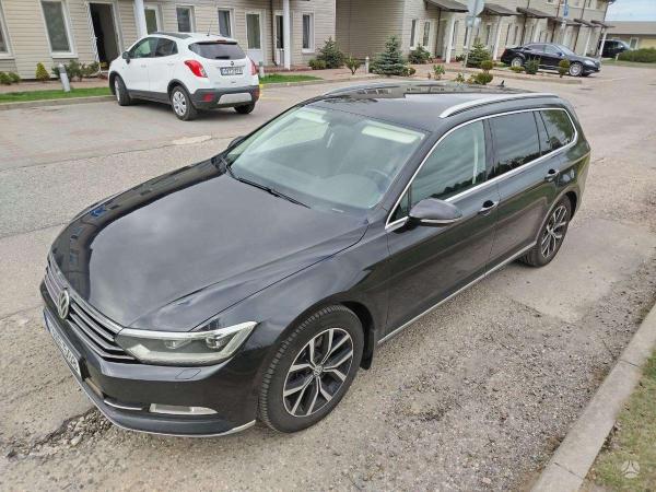 Black Volkswagen Passat 2019 in Vilnius, with an engine capacity of 2.00 L and mileage of 187 thousand km for 15730 €, photo 7 on AUTOMOTO.COM.LV