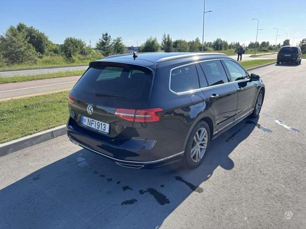 Black Volkswagen Passat 2019 in Klaipeda, with an engine capacity of 1.97 L and mileage of 302 thousand km for 13200 €, photo 5 on AUTOMOTO.COM.LV