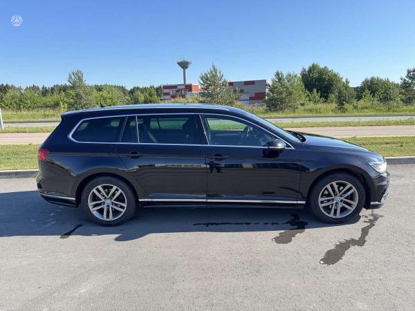 Black Volkswagen Passat 2019 in Klaipeda, with an engine capacity of 1.97 L and mileage of 302 thousand km for 13200 €, photo 8 on AUTOMOTO.COM.LV