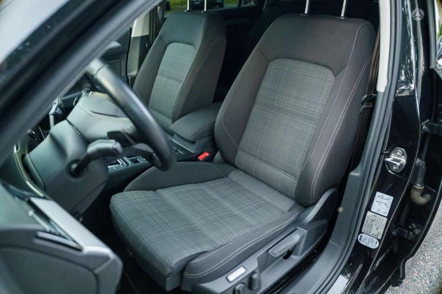 Melns Volkswagen Passat 2019 Viļņa, ar dzinēja tilpumu 1.50 L un nobraukumu 180 tūkst. km par 13500 €, foto 17 vietnē AUTOMOTO.COM.LV