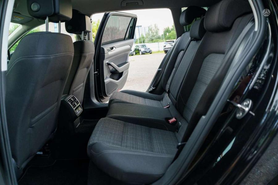 Melns Volkswagen Passat 2019 Viļņa, ar dzinēja tilpumu 1.50 L un nobraukumu 180 tūkst. km par 13500 €, foto 22 vietnē AUTOMOTO.COM.LV