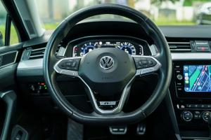 Melns Volkswagen Passat 2019 Viļņa, ar dzinēja tilpumu 1.50 L un nobraukumu 180 tūkst. km par 13500 €, foto 24 vietnē AUTOMOTO.COM.LV