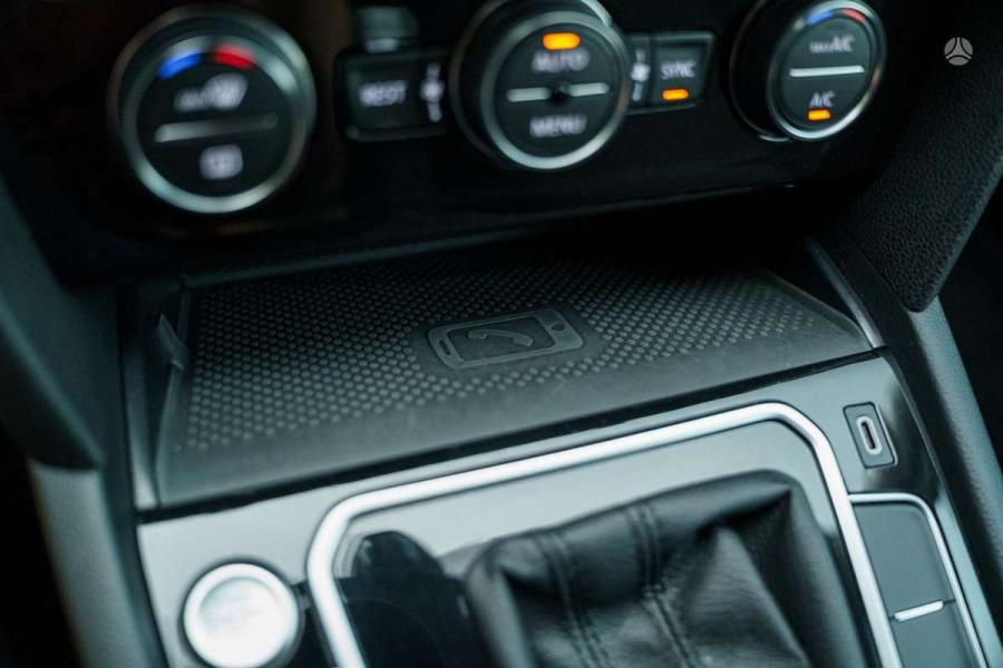 Melns Volkswagen Passat 2019 Viļņa, ar dzinēja tilpumu 1.50 L un nobraukumu 180 tūkst. km par 13500 €, foto 31 vietnē AUTOMOTO.COM.LV