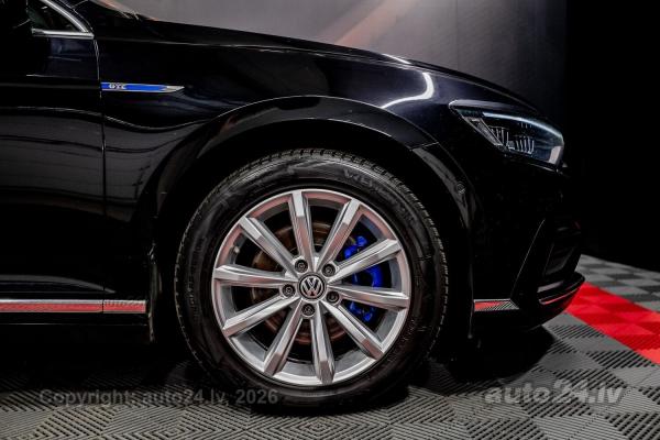 Black Volkswagen Passat 2019 in Parnu, with an engine capacity of 1.40 L and mileage of 202 thousand km for 16000 €, photo 10 on AUTOMOTO.COM.LV
