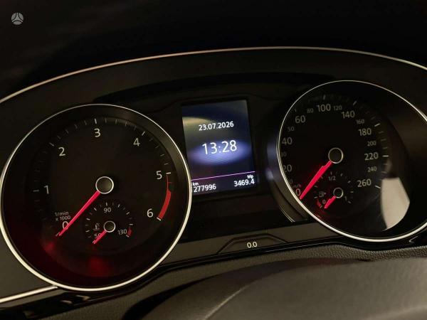 Melns Volkswagen Passat 2019 Marijampole, ar dzinēja tilpumu 1.97 L un nobraukumu 278 tūkst. km par 13999 €, foto 3 vietnē AUTOMOTO.COM.LV