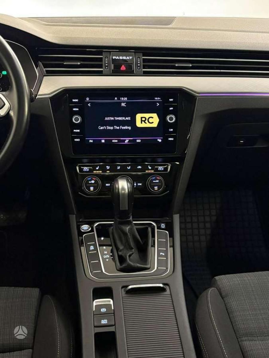 Melns Volkswagen Passat 2019 Marijampole, ar dzinēja tilpumu 1.97 L un nobraukumu 278 tūkst. km par 13999 €, foto 24 vietnē AUTOMOTO.COM.LV