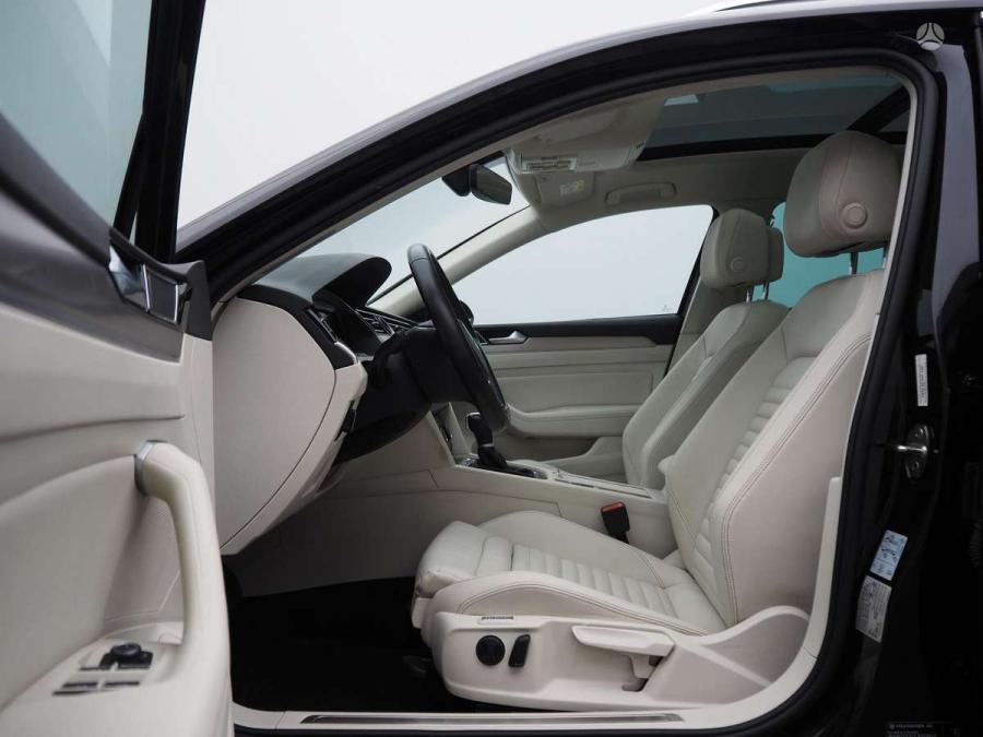 Black Volkswagen Passat 2019 in Vilnius, with an engine capacity of 1.80 L and mileage of 173 thousand km for 14300 €, photo 9 on AUTOMOTO.COM.LV