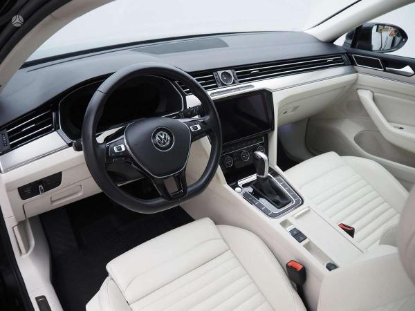 Black Volkswagen Passat 2019 in Vilnius, with an engine capacity of 1.80 L and mileage of 173 thousand km for 14300 €, photo 9 on AUTOMOTO.COM.LV