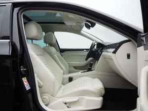Black Volkswagen Passat 2019 in Vilnius, with an engine capacity of 1.80 L and mileage of 173 thousand km for 14300 €, photo 12 on AUTOMOTO.COM.LV