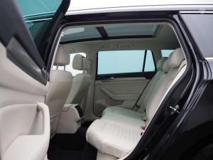 Black Volkswagen Passat 2019 in Vilnius, with an engine capacity of 1.80 L and mileage of 173 thousand km for 14300 €, photo 15 on AUTOMOTO.COM.LV