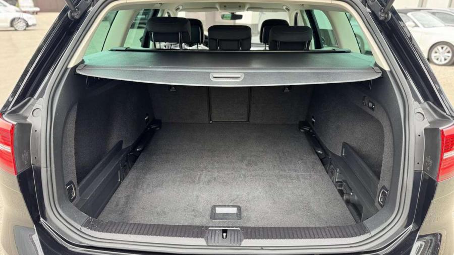 Melns Volkswagen Passat 2019 Telšiai, ar dzinēja tilpumu 1.97 L un nobraukumu 180 tūkst. km par 12800 €, foto 21 vietnē AUTOMOTO.COM.LV