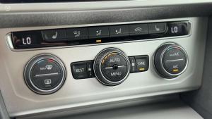 Melns Volkswagen Passat 2019 Telšiai, ar dzinēja tilpumu 1.97 L un nobraukumu 180 tūkst. km par 12800 €, foto 28 vietnē AUTOMOTO.COM.LV