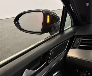 Black Volkswagen Passat 2019 in Marijampole, with an engine capacity of 1.97 L and mileage of 175 thousand km for 16850 €, photo 6 on AUTOMOTO.COM.LV