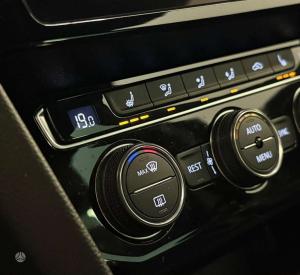 Black Volkswagen Passat 2019 in Marijampole, with an engine capacity of 1.97 L and mileage of 175 thousand km for 16850 €, photo 14 on AUTOMOTO.COM.LV