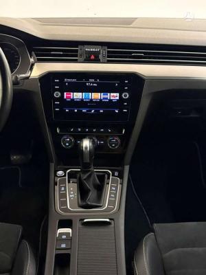 Black Volkswagen Passat 2019 in Marijampole, with an engine capacity of 1.97 L and mileage of 175 thousand km for 16850 €, photo 20 on AUTOMOTO.COM.LV