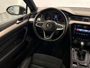 Black Volkswagen Passat 2019 in Marijampole, with an engine capacity of 1.97 L and mileage of 175 thousand km for 16850 €, photo 23 on AUTOMOTO.COM.LV