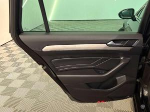 Black Volkswagen Passat 2019 in Marijampole, with an engine capacity of 1.97 L and mileage of 175 thousand km for 16850 €, photo 25 on AUTOMOTO.COM.LV
