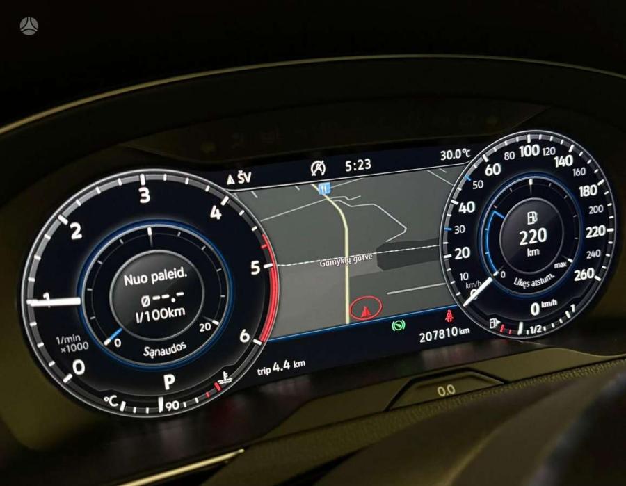 Melns Volkswagen Passat 2019 Marijampole, ar dzinēja tilpumu 1.60 L un nobraukumu 208 tūkst. km par 14750 €, foto 7 vietnē AUTOMOTO.COM.LV