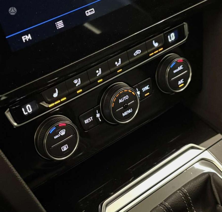 Melns Volkswagen Passat 2019 Marijampole, ar dzinēja tilpumu 1.60 L un nobraukumu 208 tūkst. km par 14750 €, foto 18 vietnē AUTOMOTO.COM.LV
