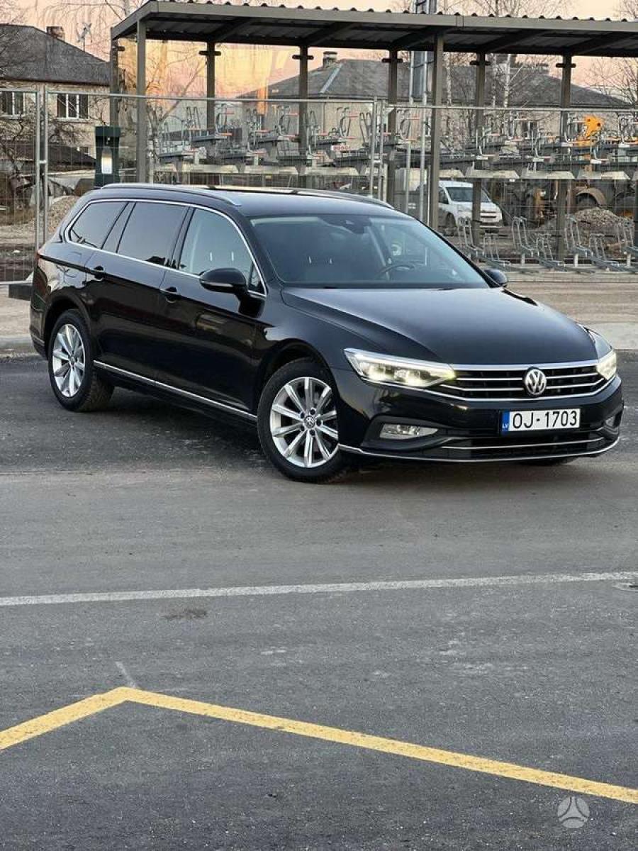 Black Volkswagen Passat 2020 in Riga, with an engine capacity of 1.97 L and mileage of 259 thousand km for 16350 €, photo 5 on AUTOMOTO.COM.LV