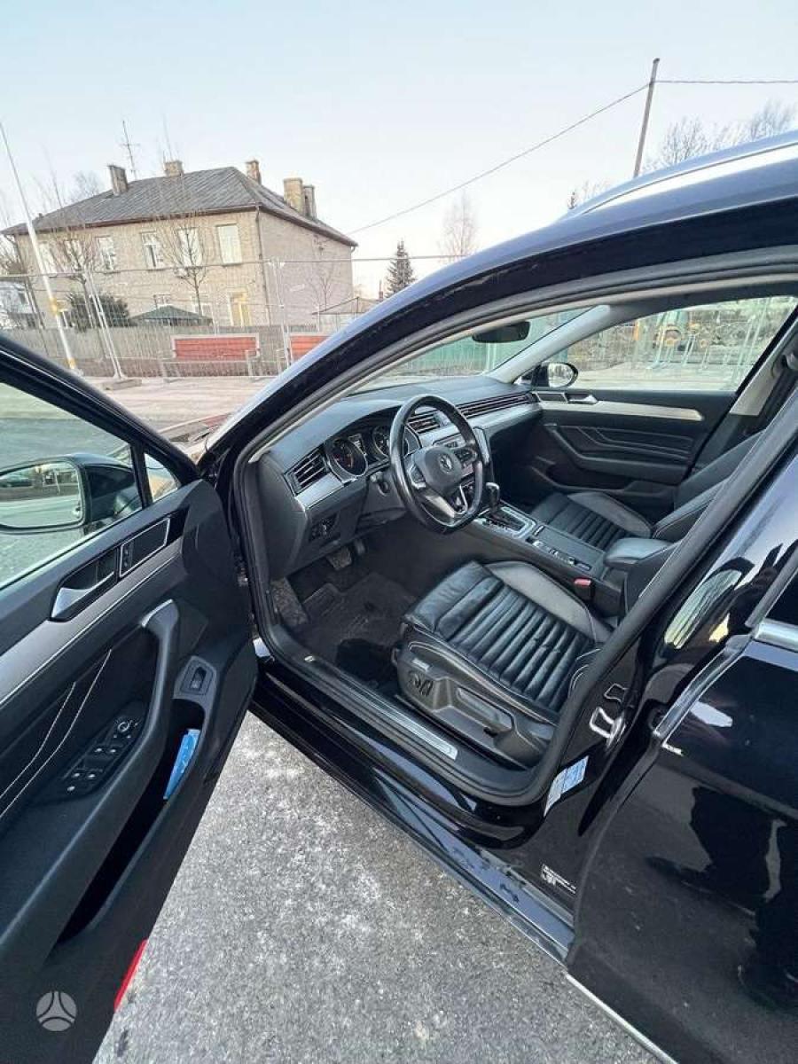 Black Volkswagen Passat 2020 in Riga, with an engine capacity of 1.97 L and mileage of 259 thousand km for 16350 €, photo 16 on AUTOMOTO.COM.LV