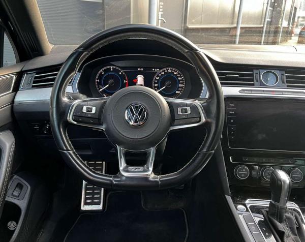 Black Volkswagen Passat 2020 in Vilnius, with an engine capacity of 1.60 L and mileage of 300 thousand km for 9999 €, photo 6 on AUTOMOTO.COM.LV