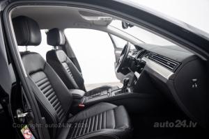 Black Volkswagen Passat 2020 in Tallinn, with an engine capacity of 2.00 L and mileage of 196 thousand km for 15999 €, photo 10 on AUTOMOTO.COM.LV
