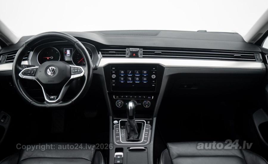 Black Volkswagen Passat 2020 in Tallinn, with an engine capacity of 2.00 L and mileage of 196 thousand km for 15999 €, photo 12 on AUTOMOTO.COM.LV