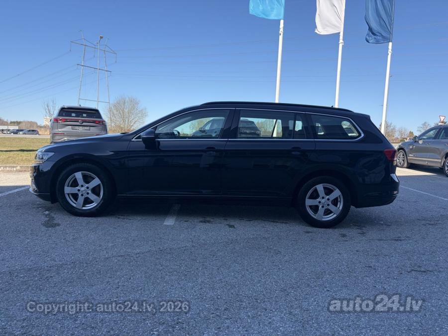 Black Volkswagen Passat 2020 in Viljandi, with an engine capacity of 2.00 L and mileage of 184 thousand km for 15990 €, photo 16 on AUTOMOTO.COM.LV