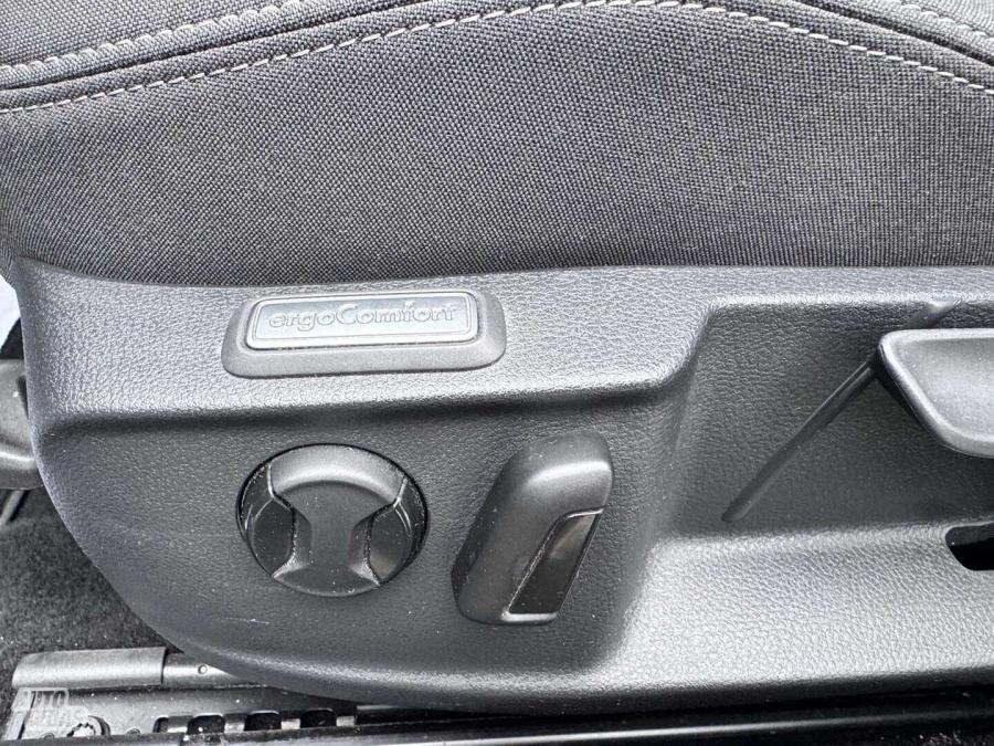 Melns Volkswagen Passat 2020 Viļņa, ar dzinēja tilpumu 1.60 L un nobraukumu 115 tūkst. km par 16950 €, foto 24 vietnē AUTOMOTO.COM.LV
