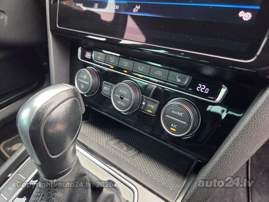 Melns Volkswagen Passat 2020 Tallina, ar dzinēja tilpumu 1.50 L un nobraukumu 208 tūkst. km par 20000 €, foto 15 vietnē AUTOMOTO.COM.LV