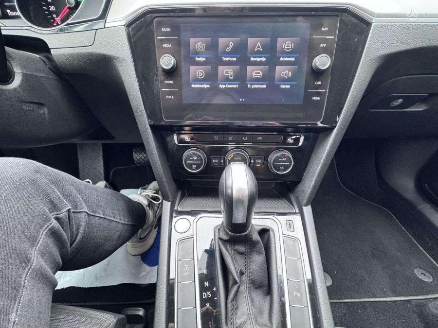 Melns Volkswagen Passat 2020 Viļņa, ar dzinēja tilpumu 1.60 L un nobraukumu 115 tūkst. km par 16950 €, foto 15 vietnē AUTOMOTO.COM.LV