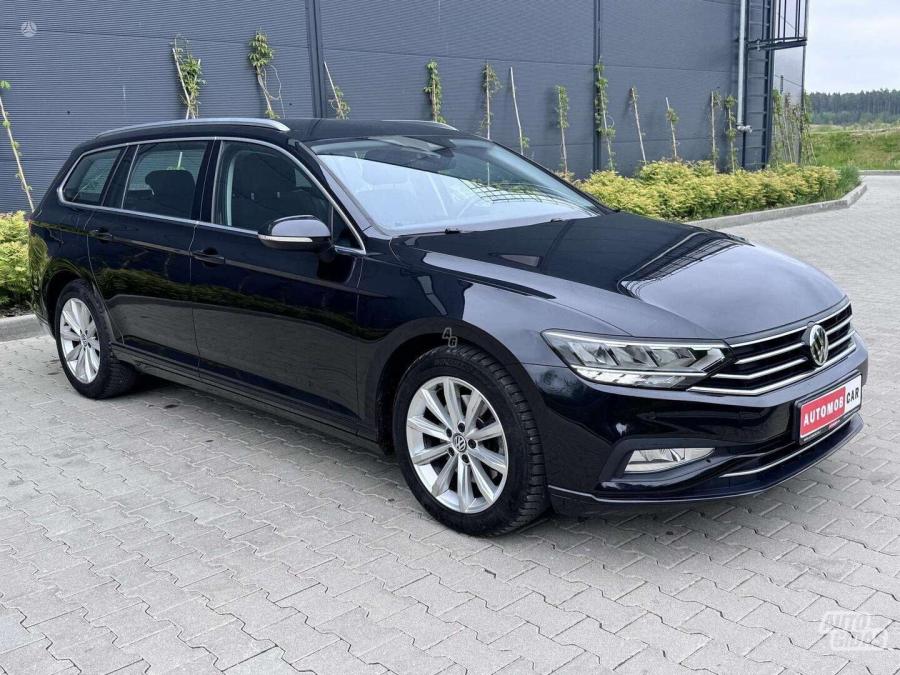 Black Volkswagen Passat 2020 in Vilnius, with an engine capacity of 1.60 L and mileage of 115 thousand km for 15950 €, photo 3 on AUTOMOTO.COM.LV