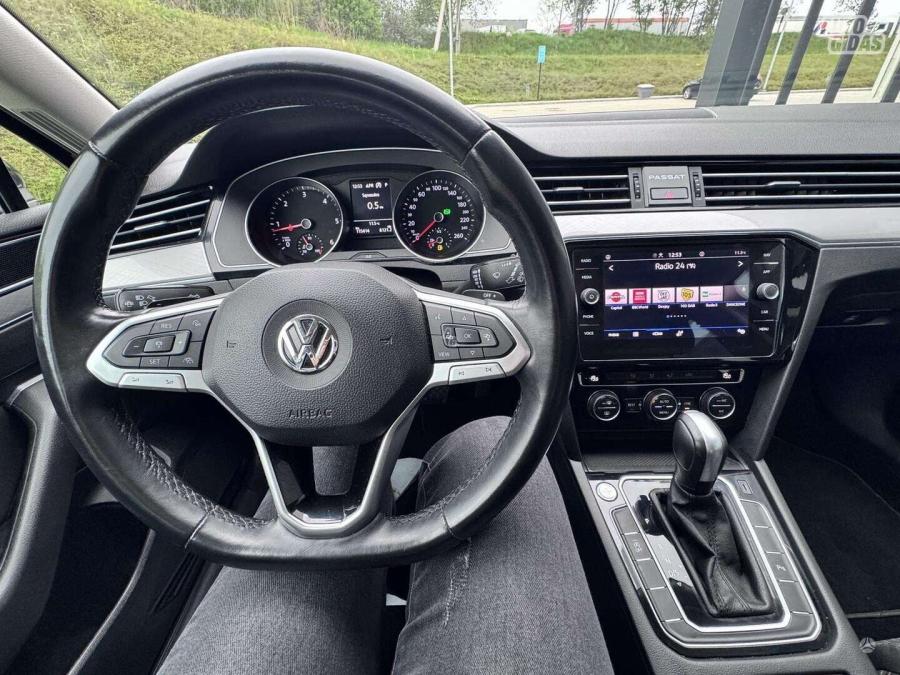 Black Volkswagen Passat 2020 in Vilnius, with an engine capacity of 1.60 L and mileage of 115 thousand km for 15950 €, photo 14 on AUTOMOTO.COM.LV
