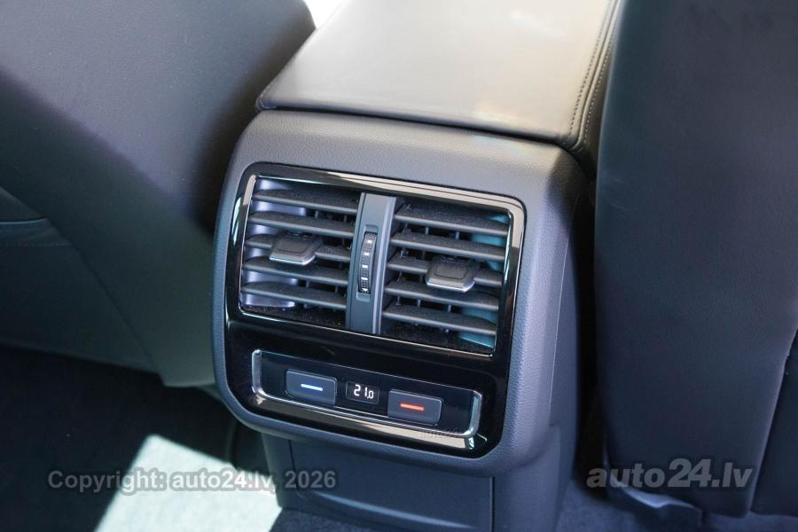 Melns Volkswagen Passat 2020 Tallina, ar dzinēja tilpumu 2.00 L un nobraukumu 167 tūkst. km par 22990 €, foto 24 vietnē AUTOMOTO.COM.LV