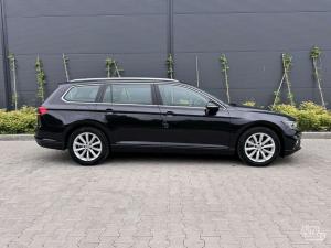 Black Volkswagen Passat 2020 in Vilnius, with an engine capacity of 1.60 L and mileage of 115 thousand km for 14950 €, photo 10 on AUTOMOTO.COM.LV
