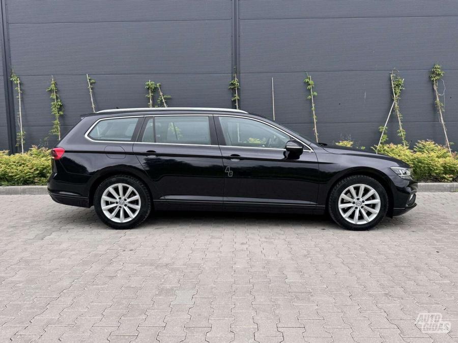 Black Volkswagen Passat 2020 in Vilnius, with an engine capacity of 1.60 L and mileage of 115 thousand km for 14950 €, photo 10 on AUTOMOTO.COM.LV